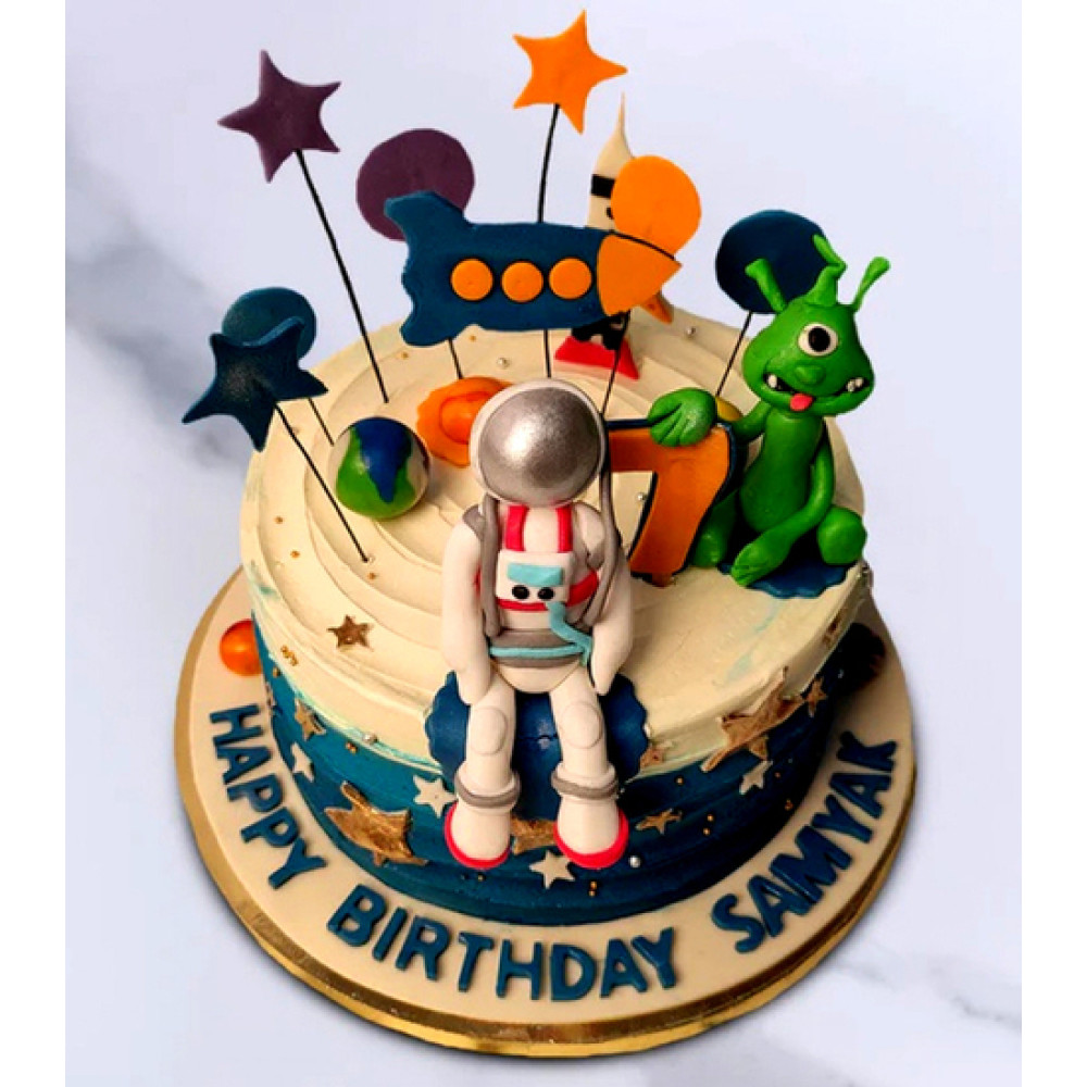 Astronaut Kids Theme Egg-less Cake Delivery In Delhi and Noida
