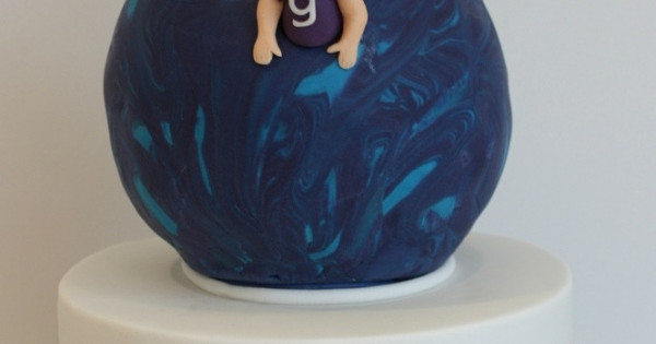 Bowling Ball Fondant Cake Delivery In Delhi NCR